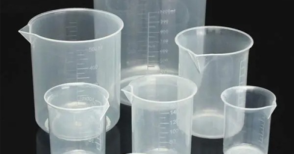Buy Plastic & Glass Lab Beakers for Science Classroom | MoonZite